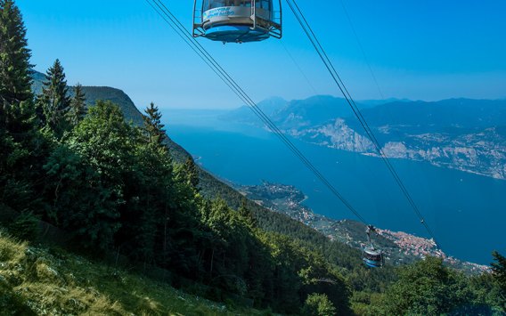 Mount Baldo, the botanical garden of Europe
